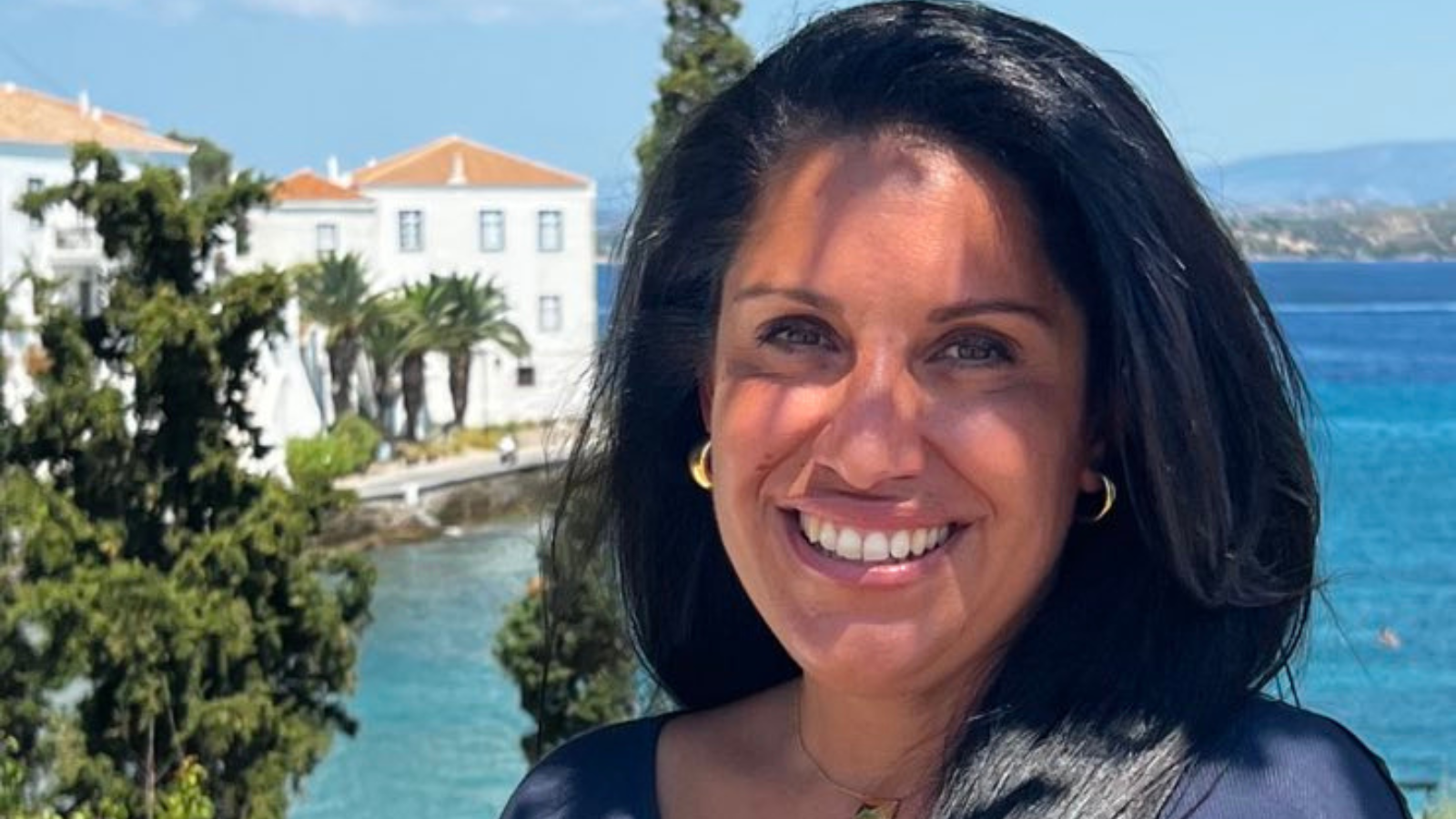 Ευγενία Φραγγιά: Υποψήφια Δήμαρχος για τις Σπέτσες - AthensPolitics